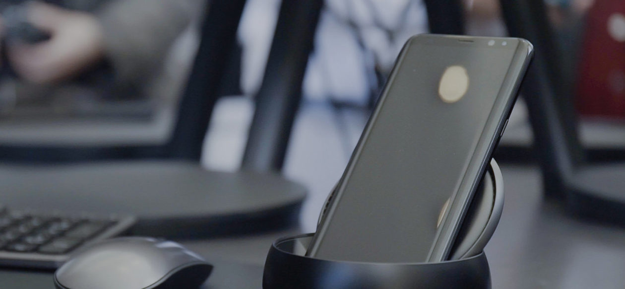 How Phablets and Smartphone Docking Boost Mobile Productivity